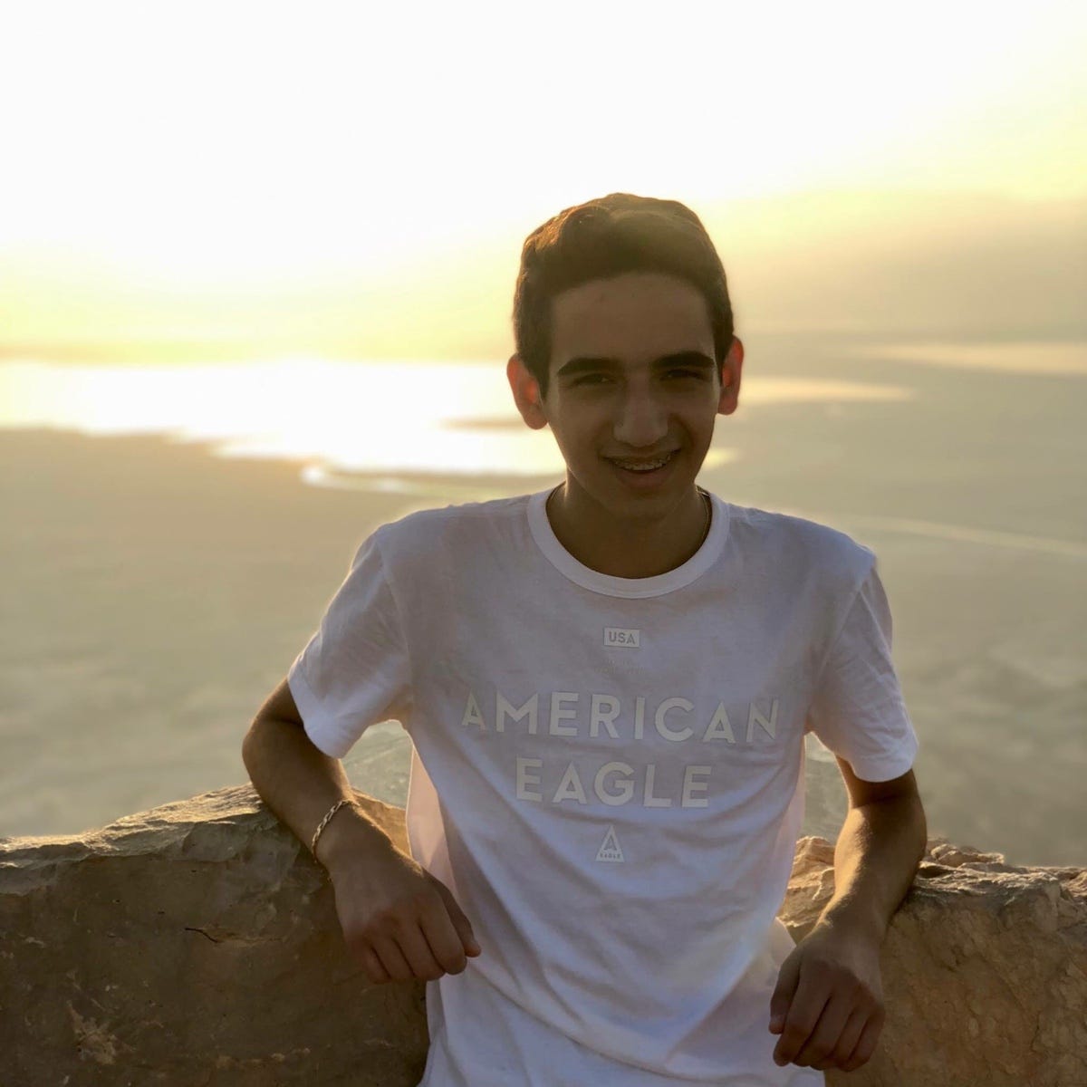 Raffi Hotter – Medium