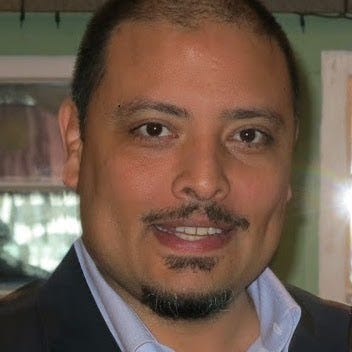 Alex Ballesteros – Medium