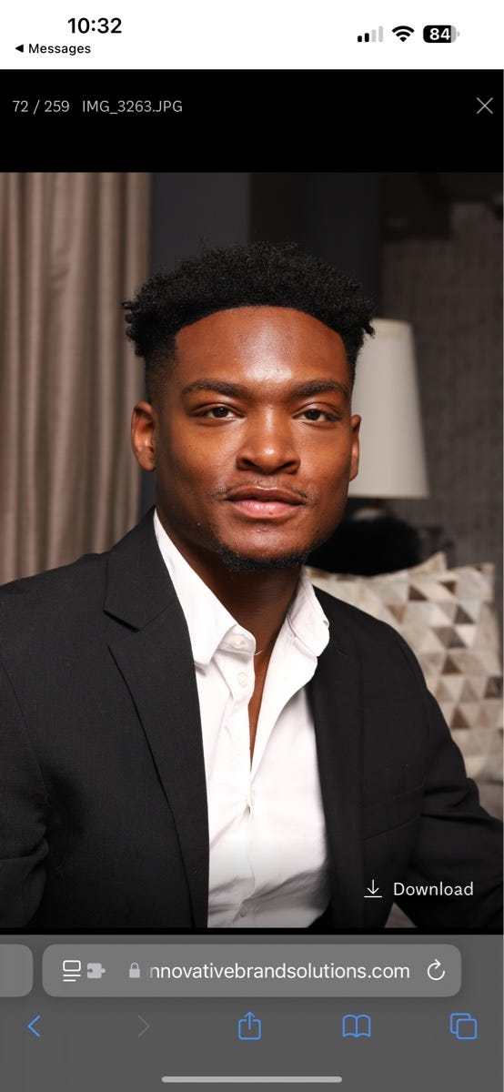 Allan Jones – Medium