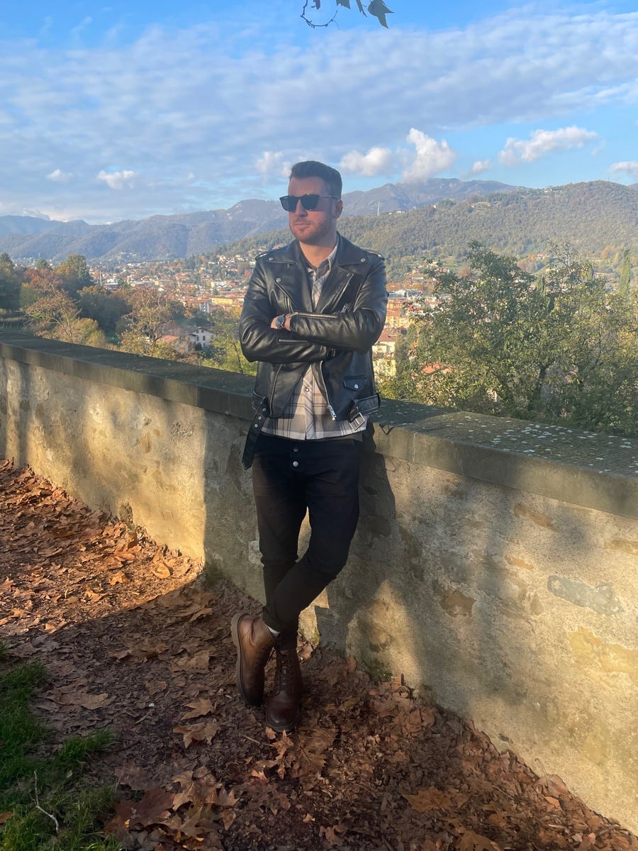 Łukasz Opoka – Medium