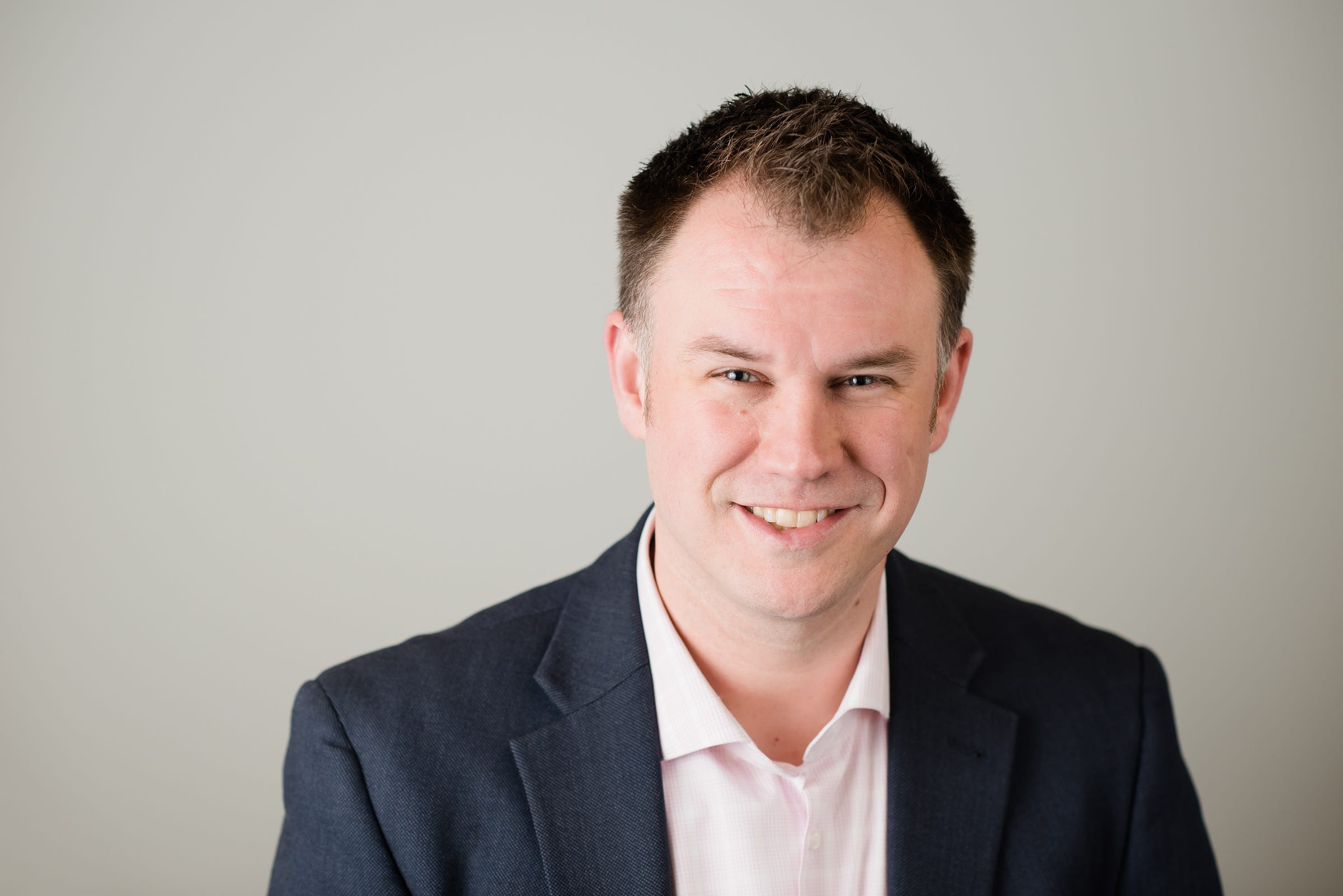 Steven Hartley – Medium