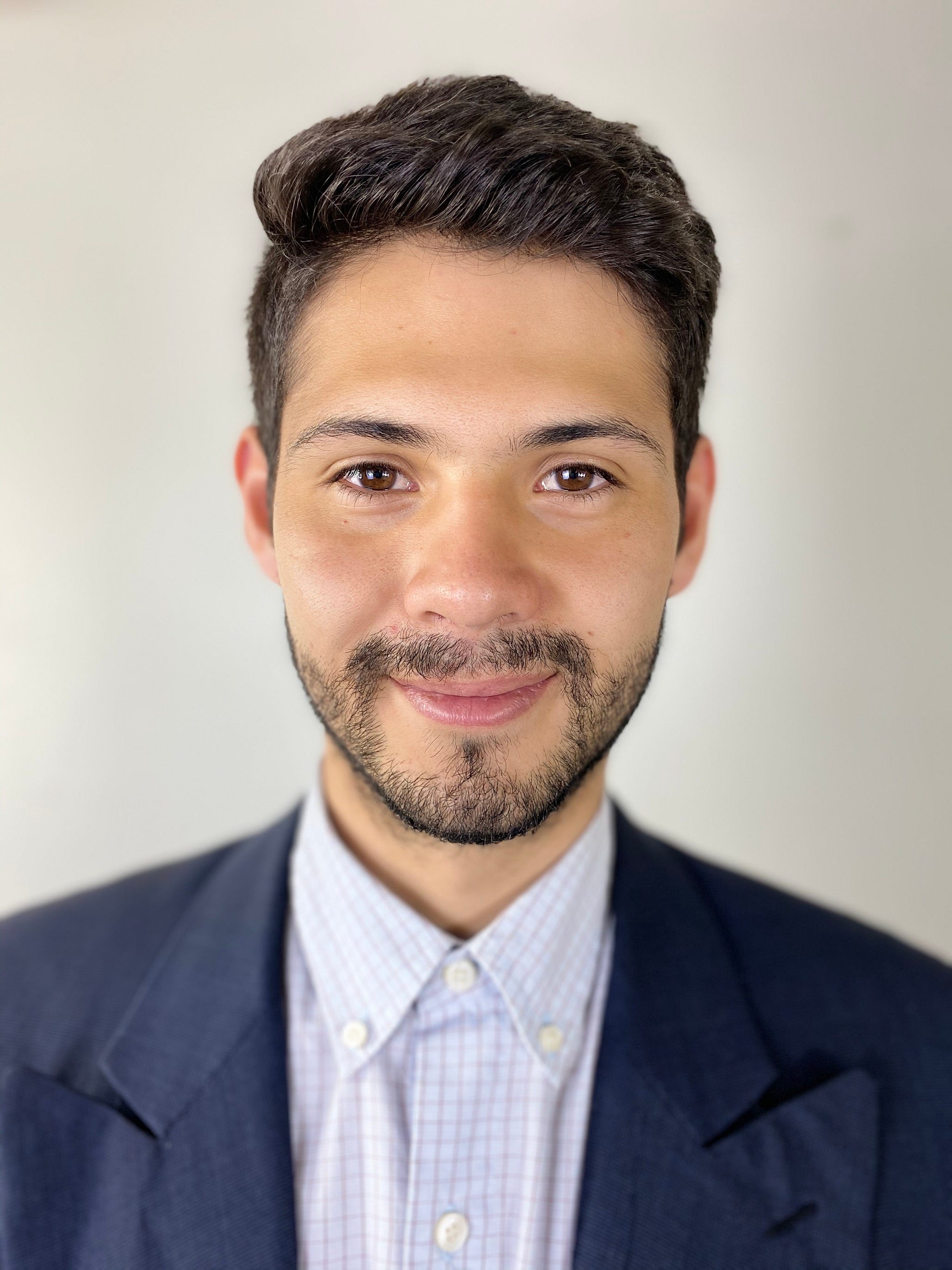 Emilio Contreras – Medium