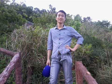 Pham Duc Long – Medium