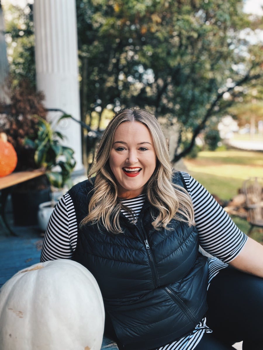 Kaia Lindsay Moore – Medium