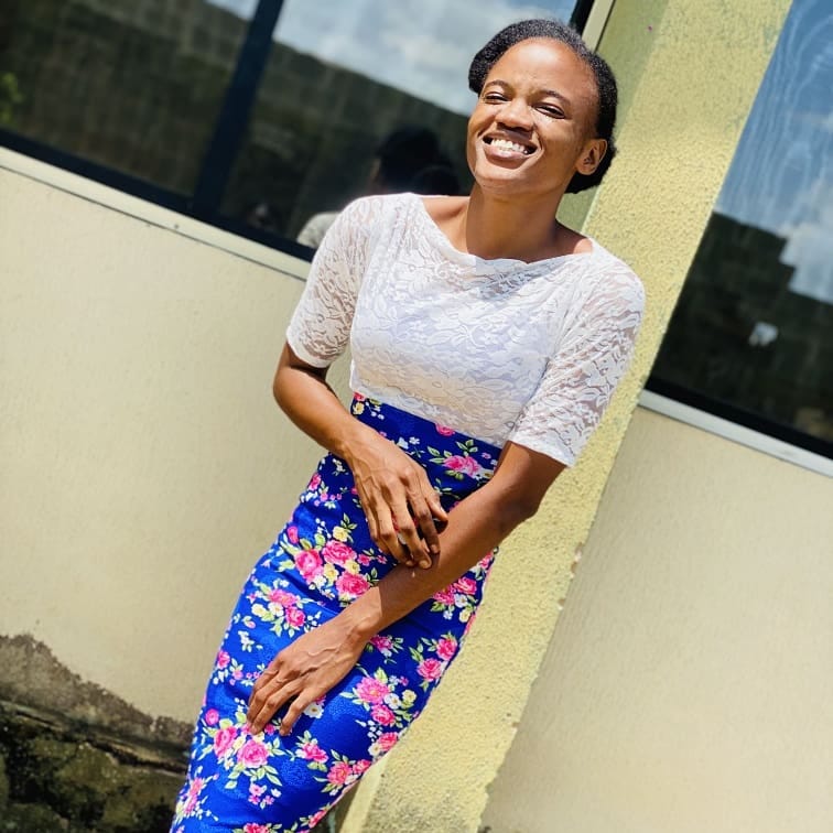 Agboola Gift – Medium