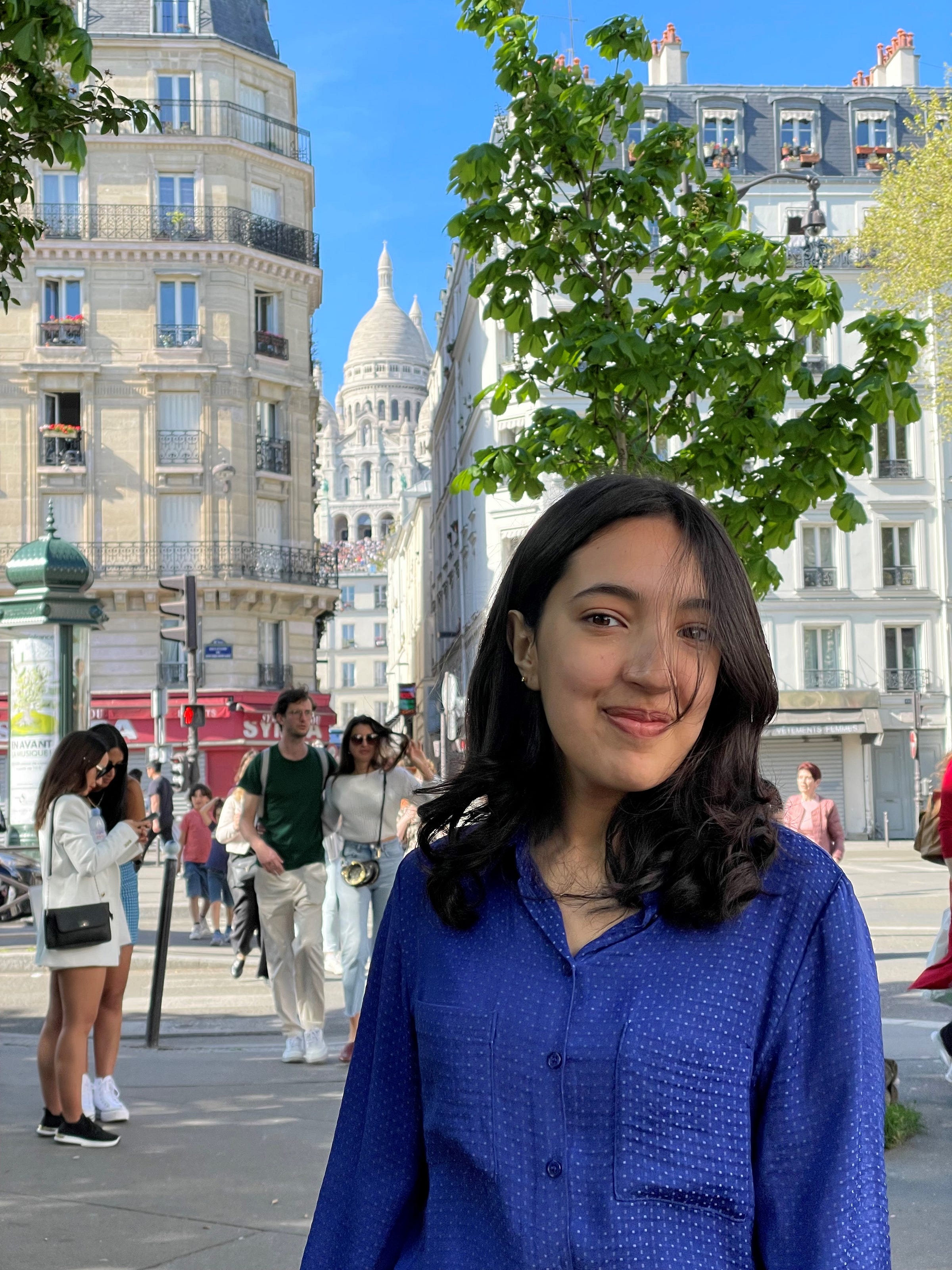 Zineb Ahlal – Medium
