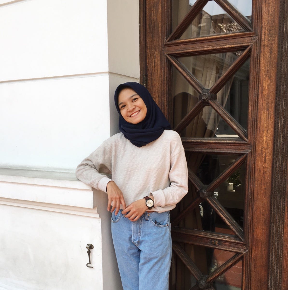 Refina Mayhestie – Medium