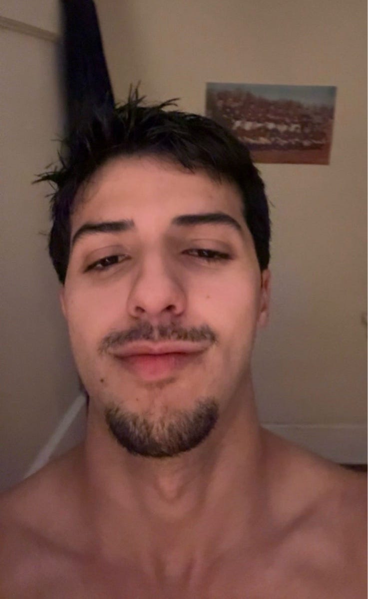 Simon Gonzalez – Medium