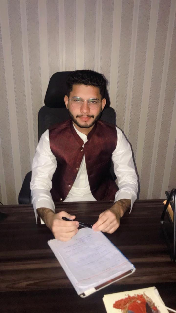 Ahmad Qayoom – Medium