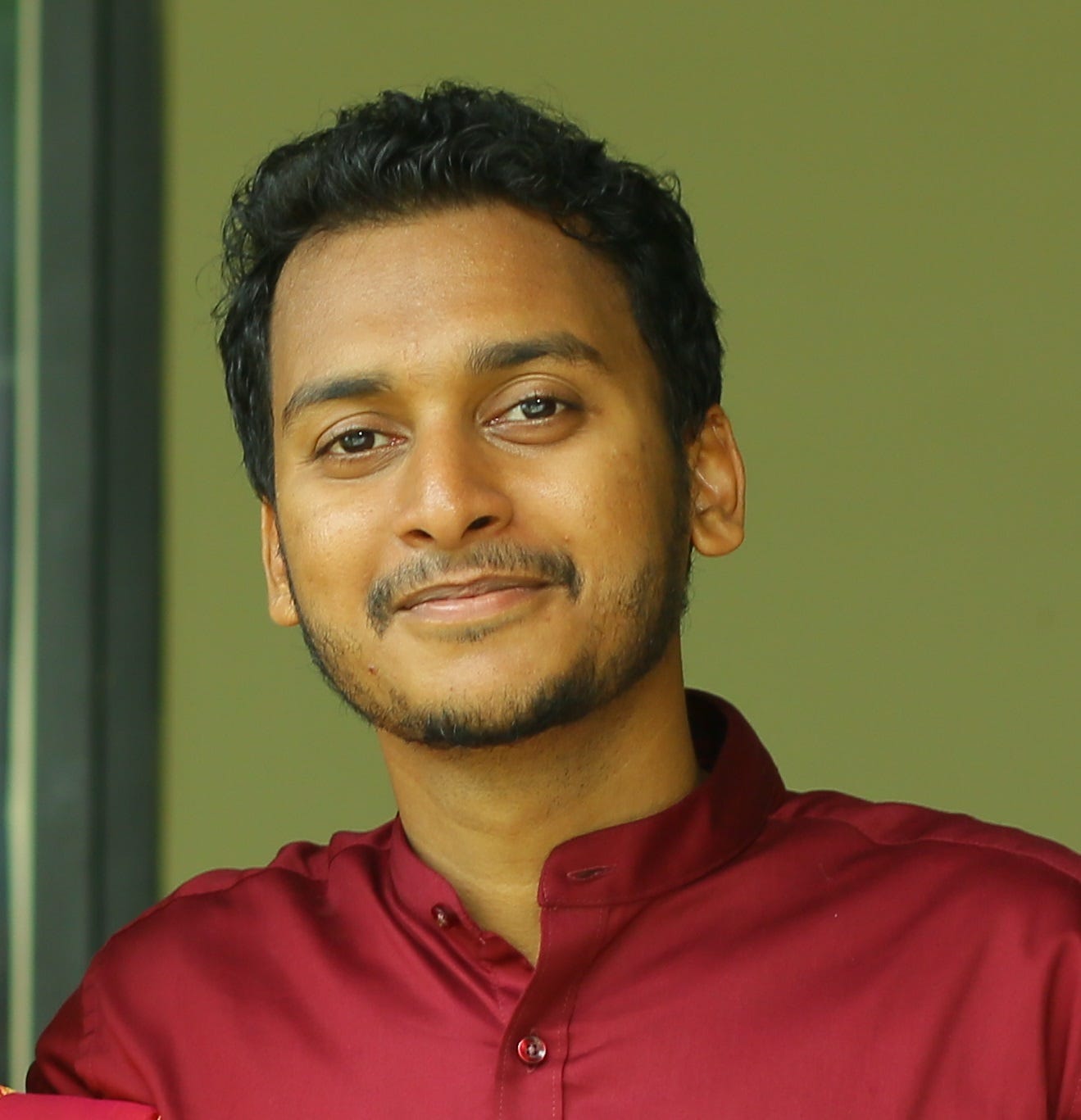 Manoranjan T – Medium