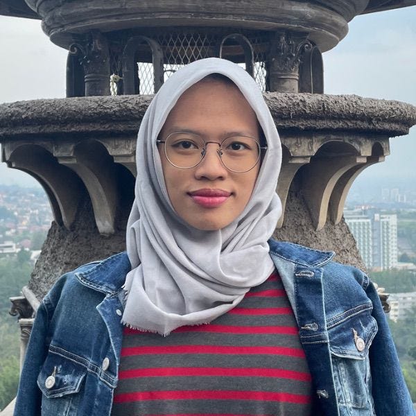 Adinda Ophelia Putri Sakinah – Medium