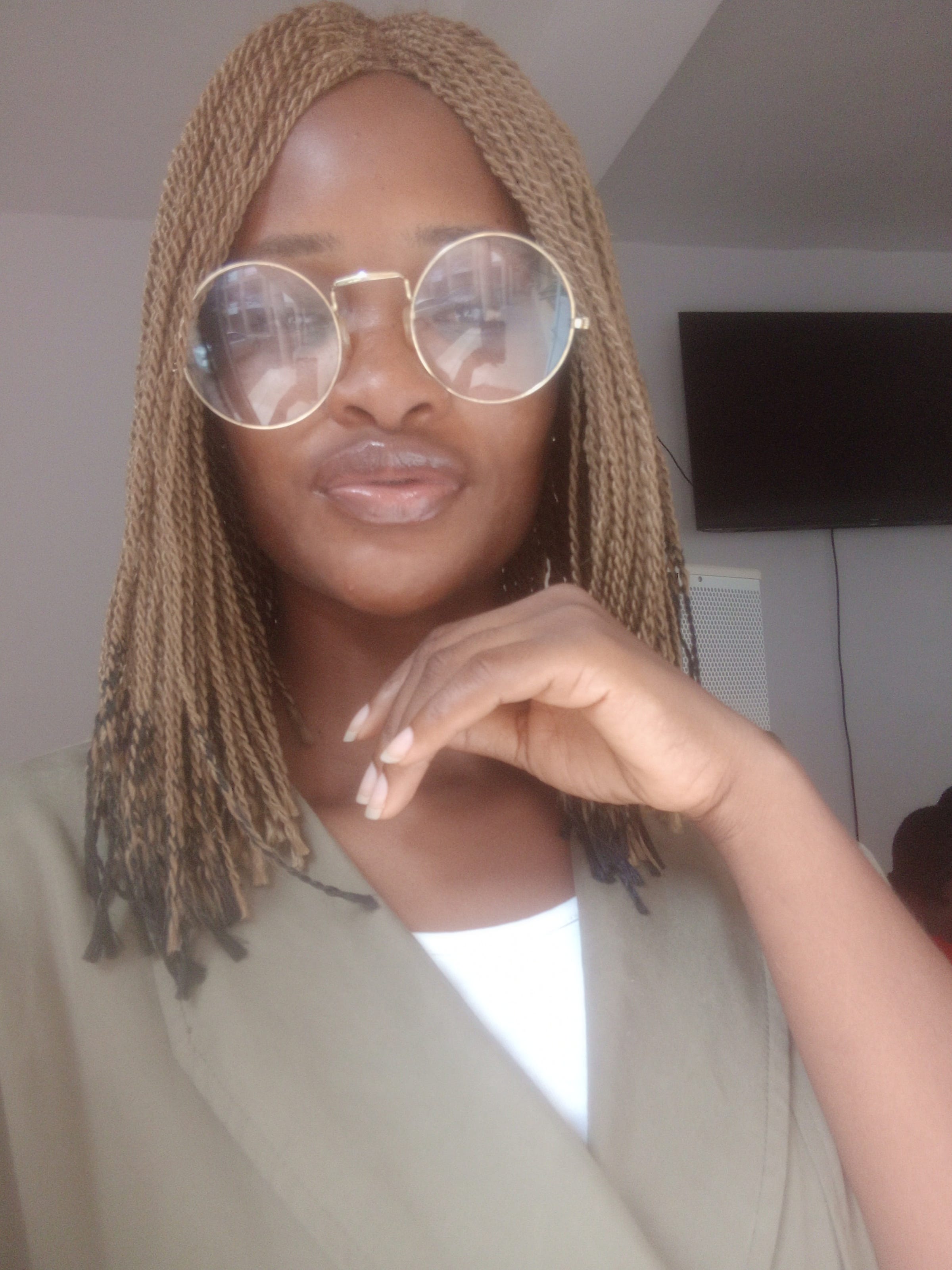 Call_Me_Feyi – Medium