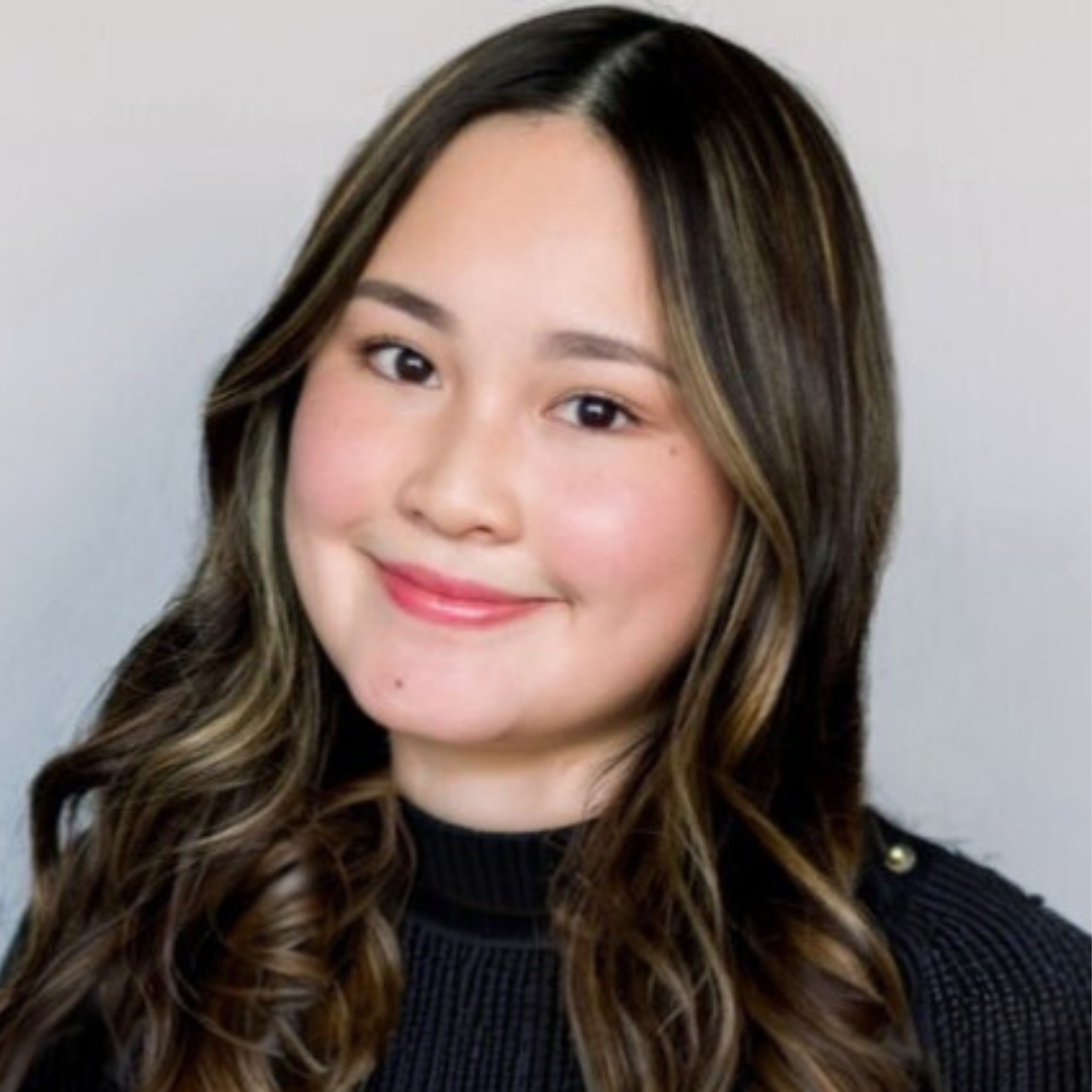 Violet Pham – Medium