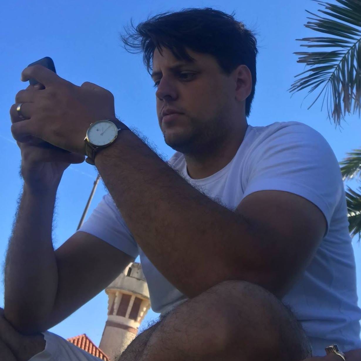 Henrique Menezes – Medium