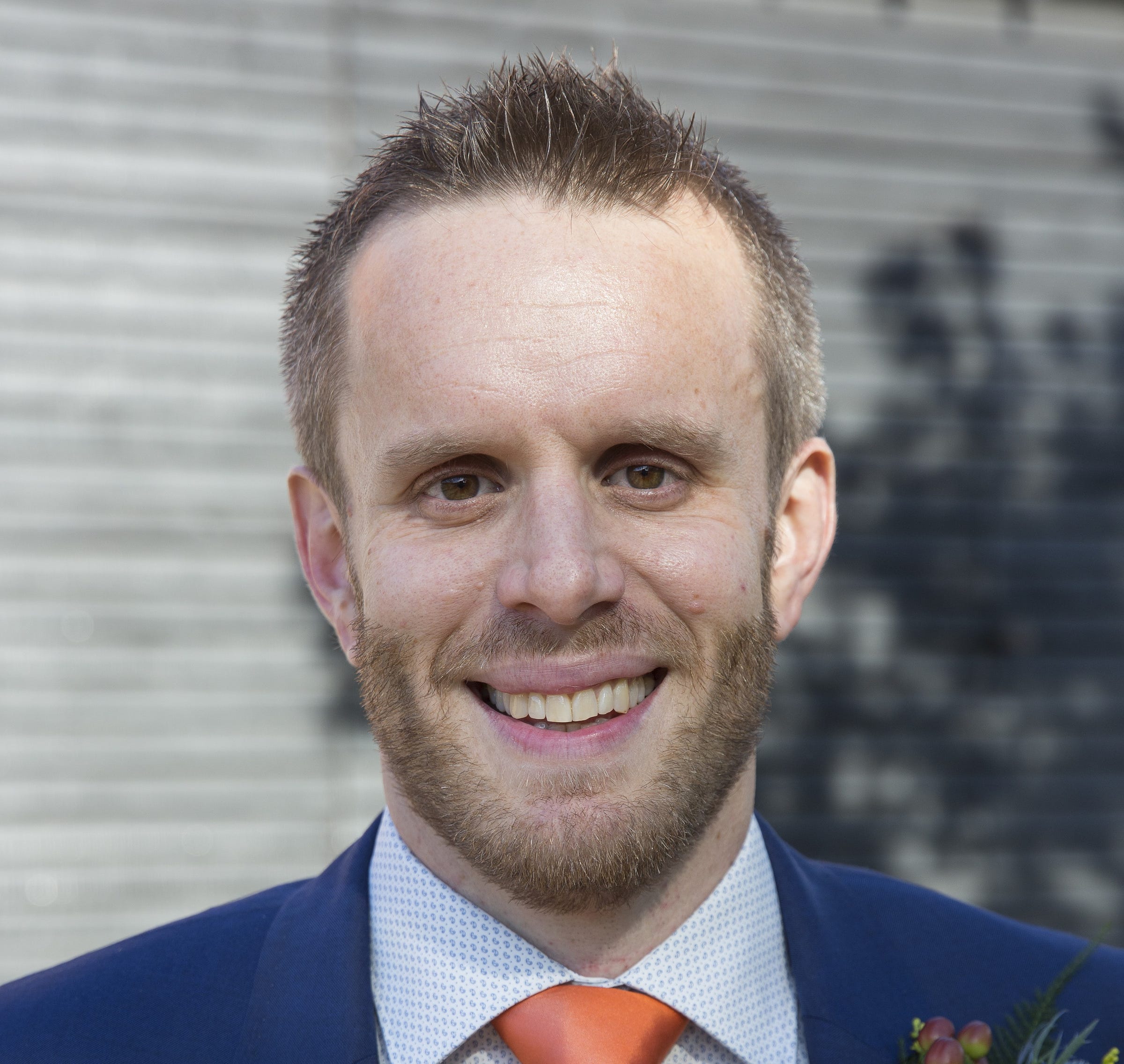 Ed Wallace – Medium
