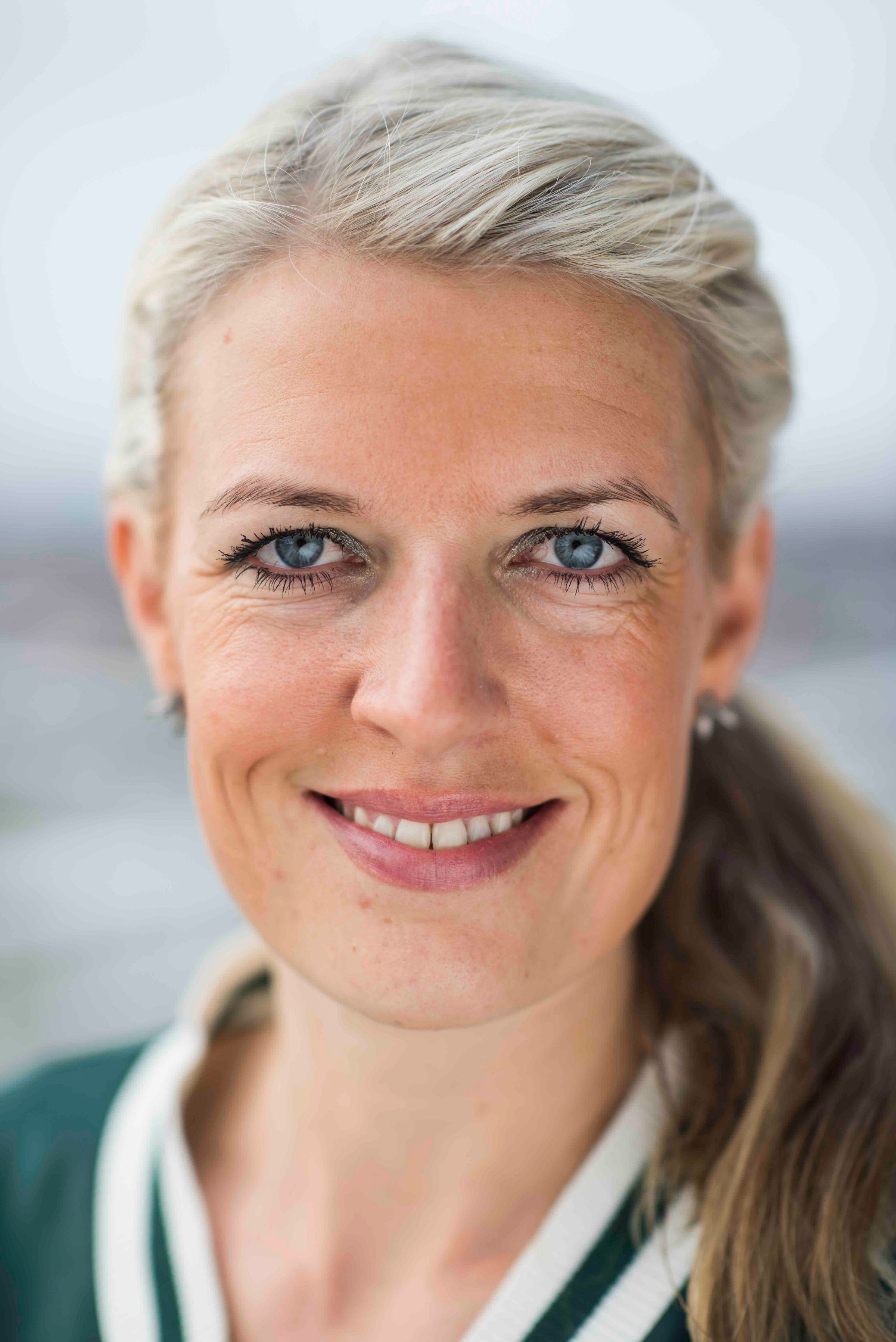 Lisbeth Chawes – Medium