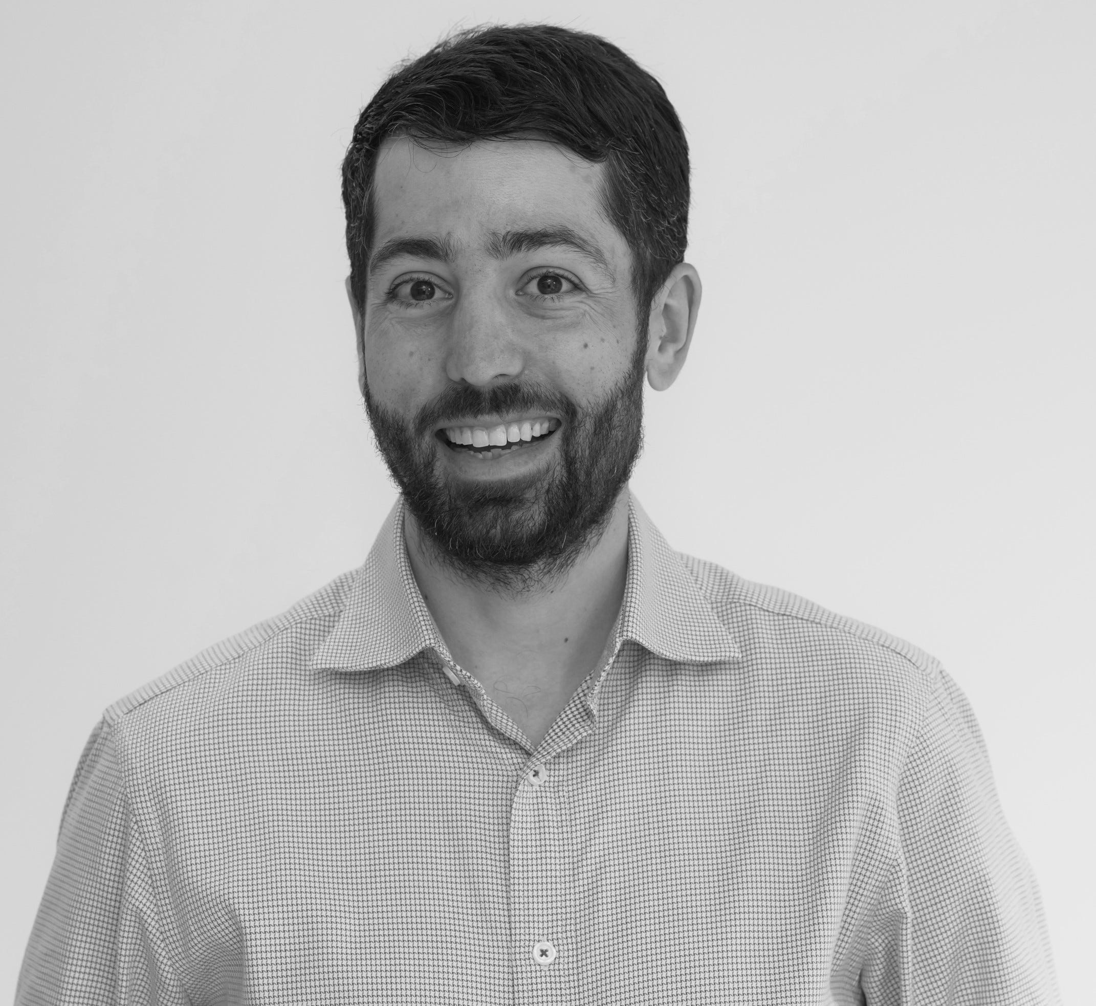 Aaron Toppston – Medium