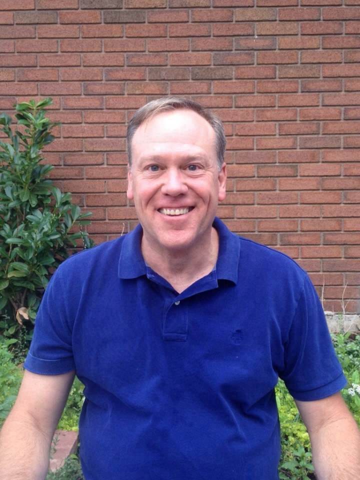 Michael Dee – Medium