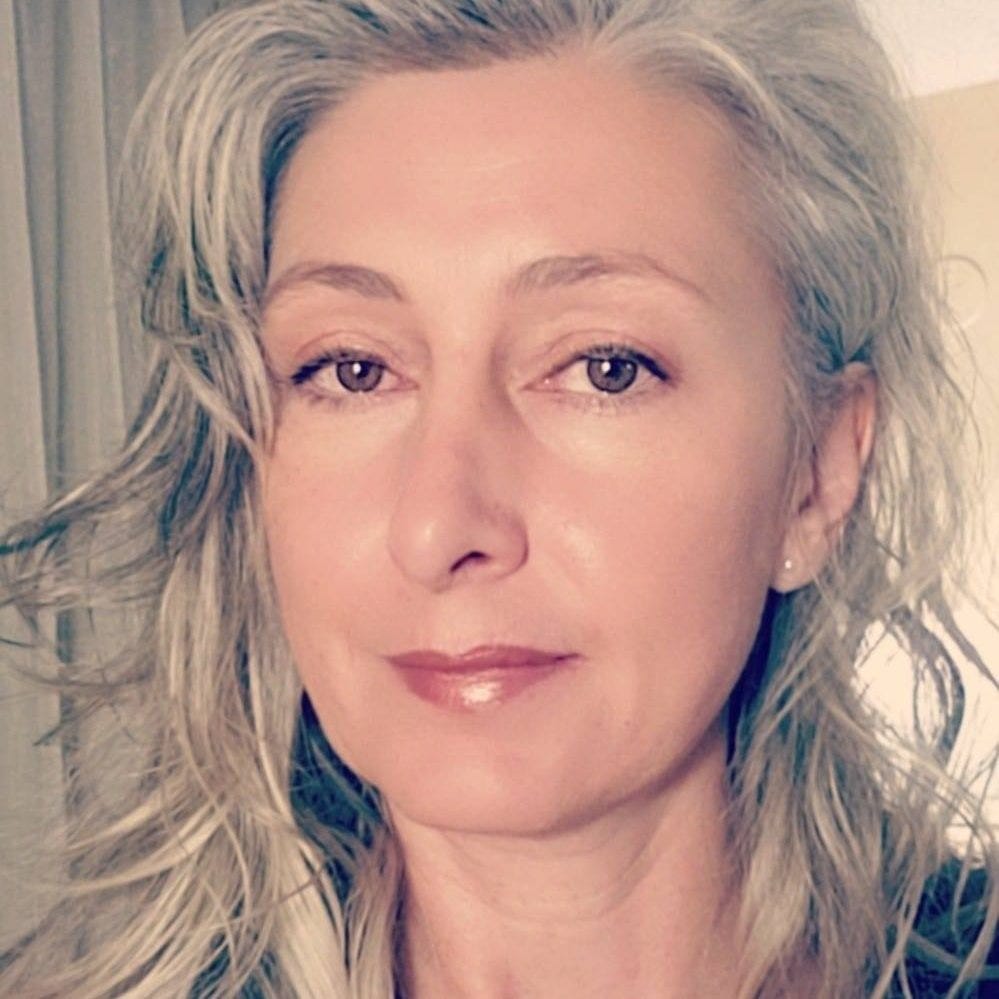 Jennifer Estes – Medium