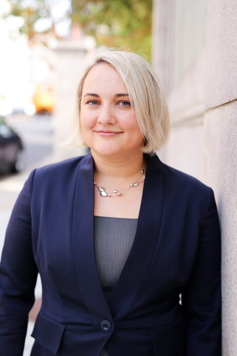 Alena Reva – Medium