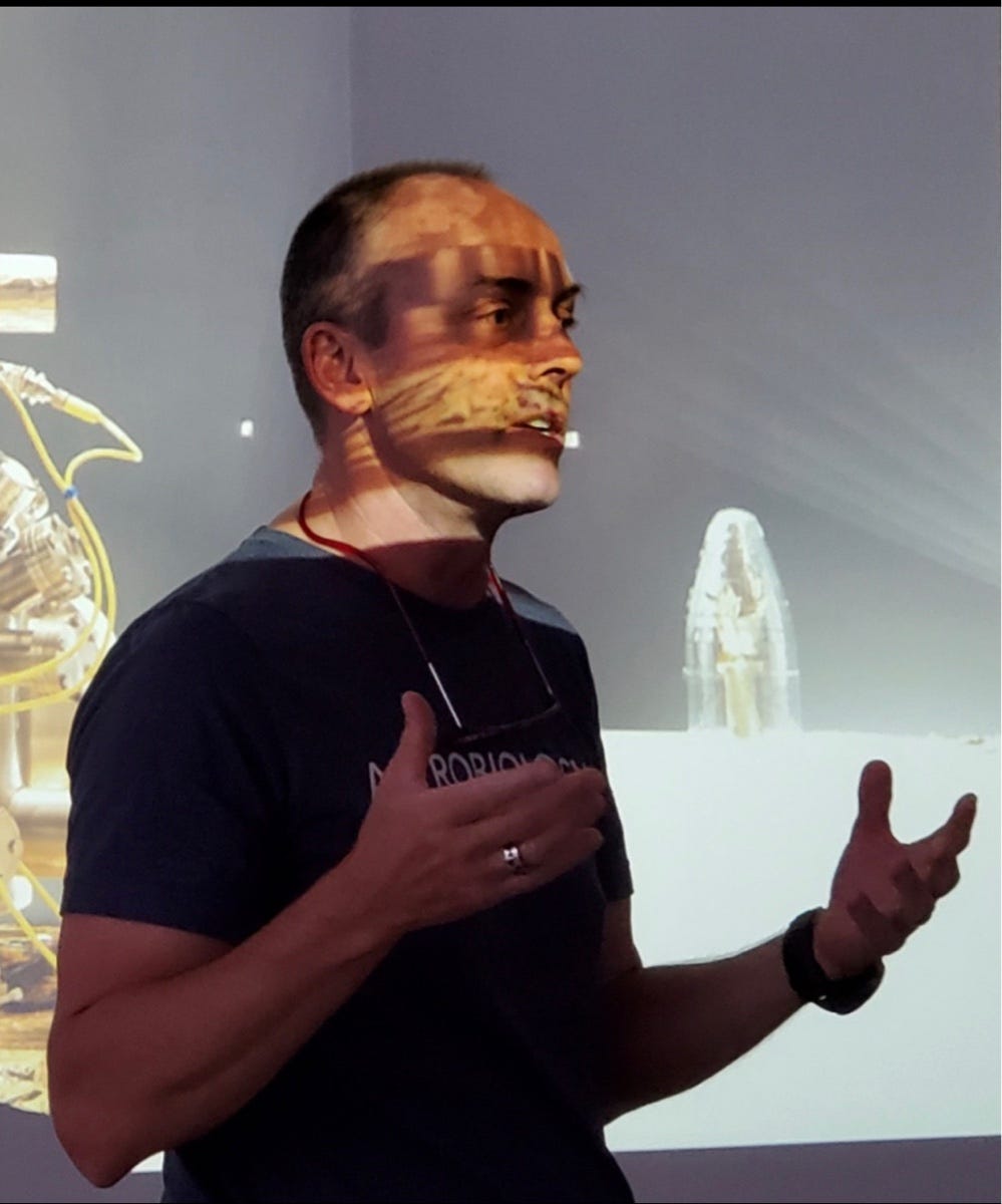 Charles Lindsay – Medium