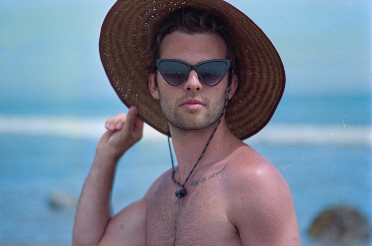 Jordan Earle – Medium