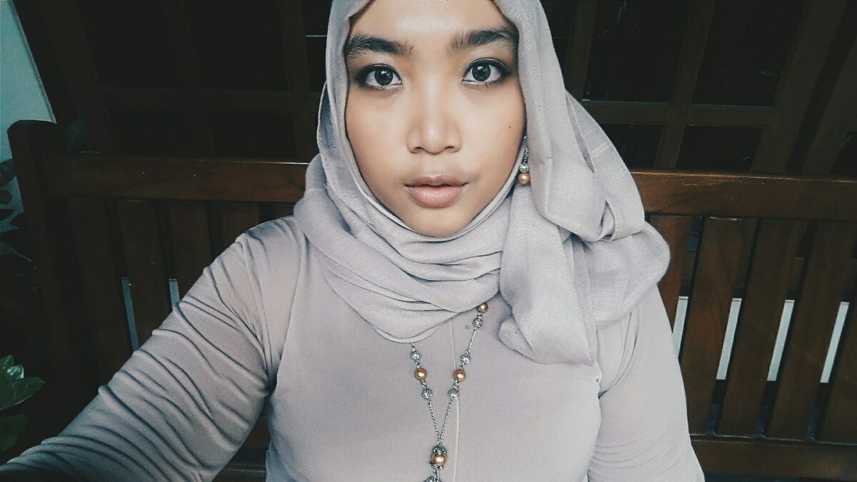 Yusnia Kurniasih – Medium