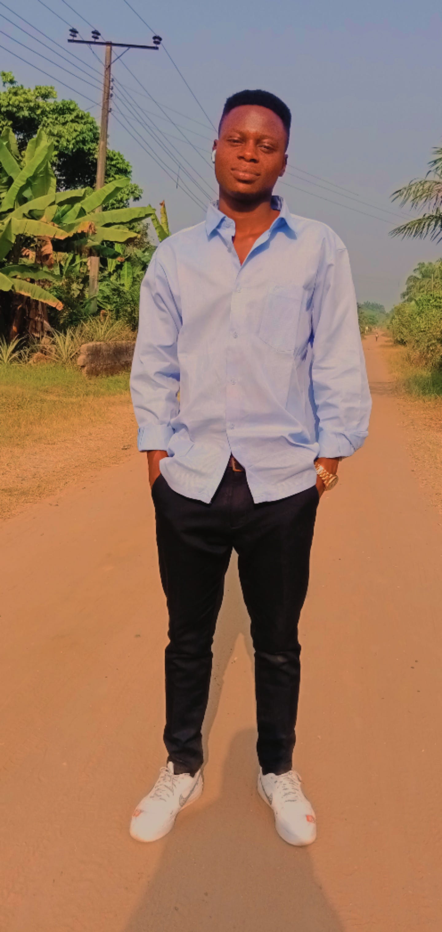 Edwin Edwin – Medium