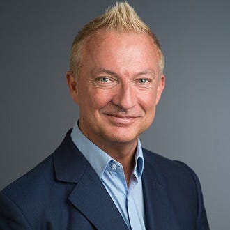 Ian Lloyd – Medium