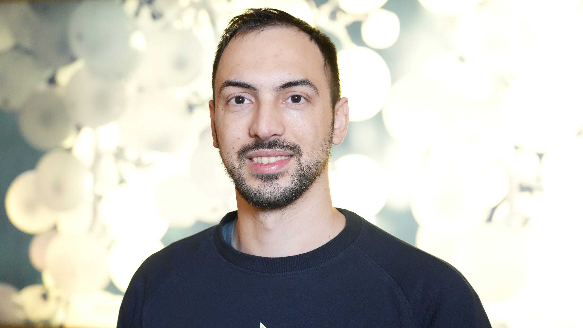 Nikos Atlas – Medium