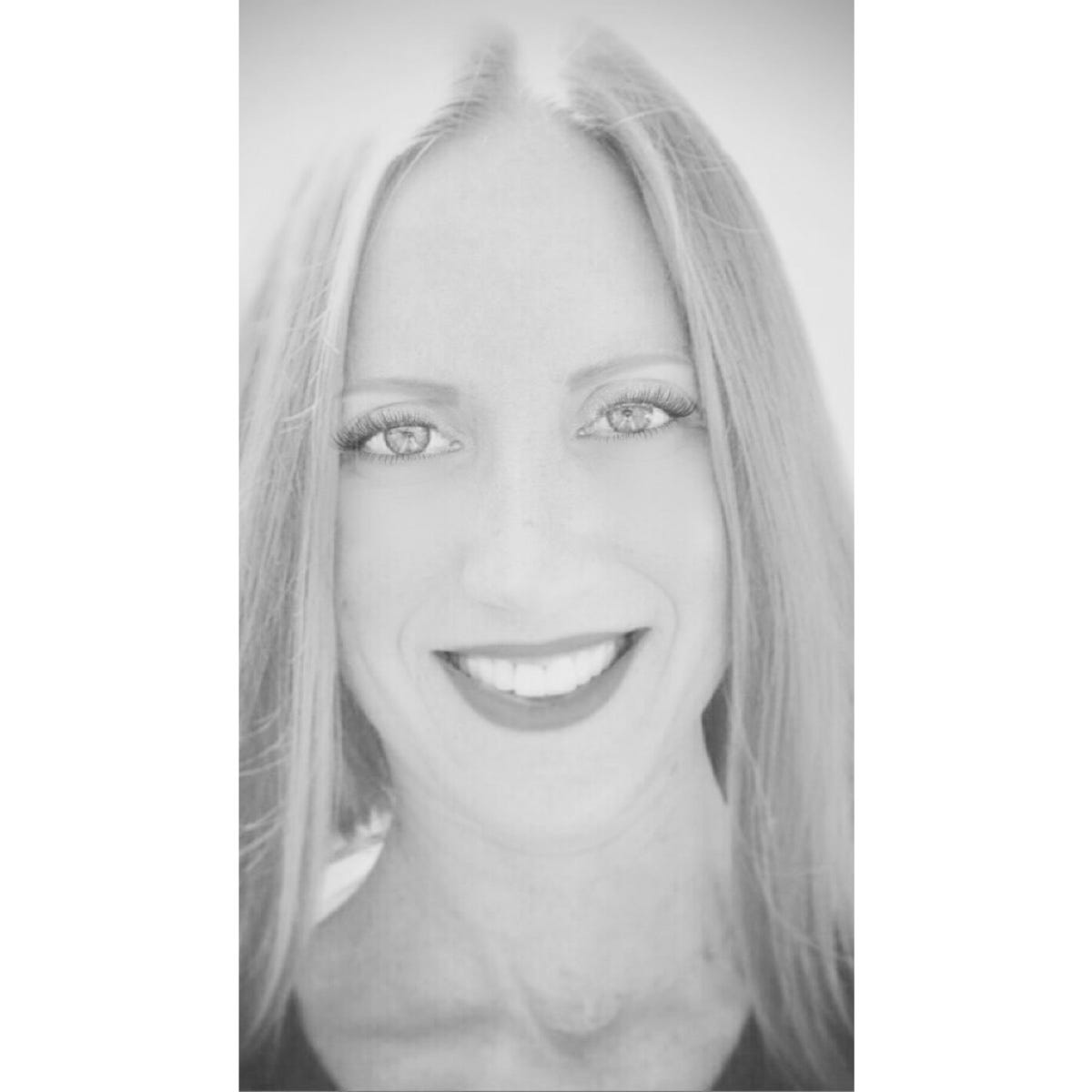 Michelle Hamilton – Medium