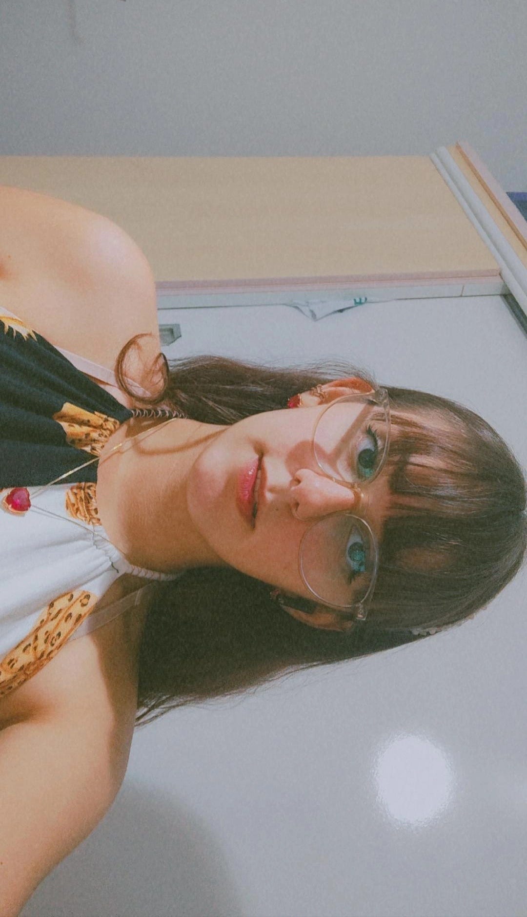 Ana Ju – Medium