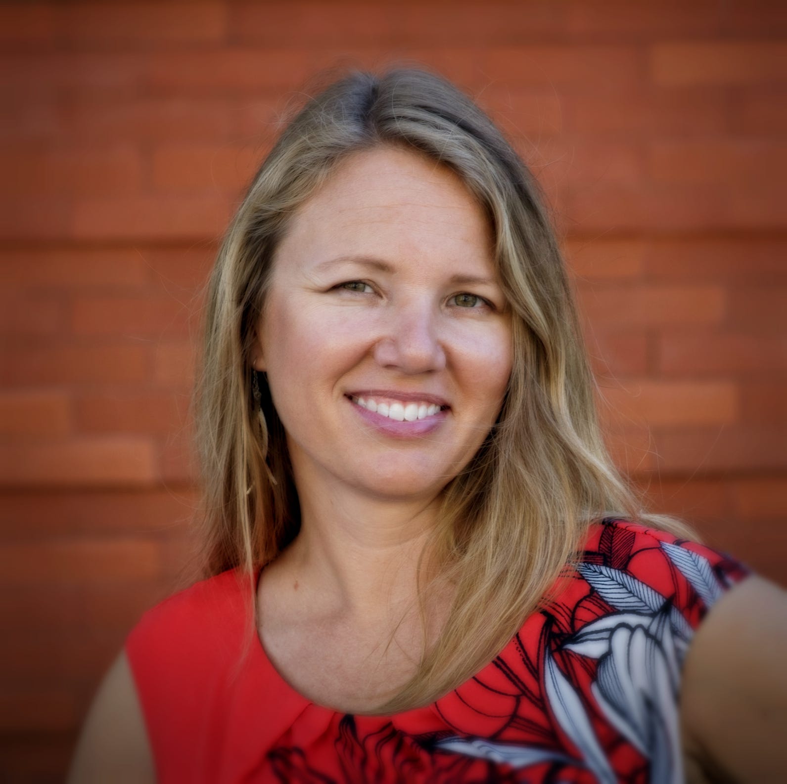 About – Laura Thorne – Medium