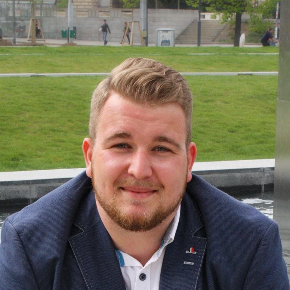 Ladislav Vasek – Medium