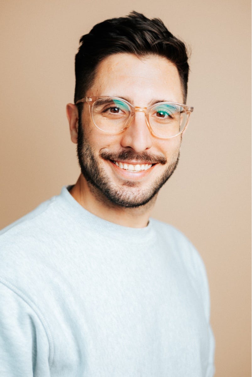 Alvaro Pin – Medium