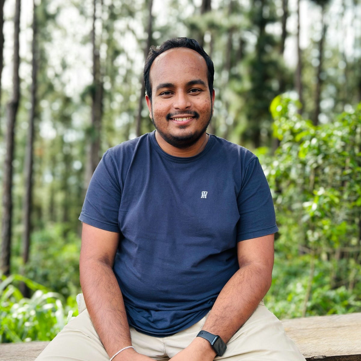 Rusiru Abhisheak – Medium