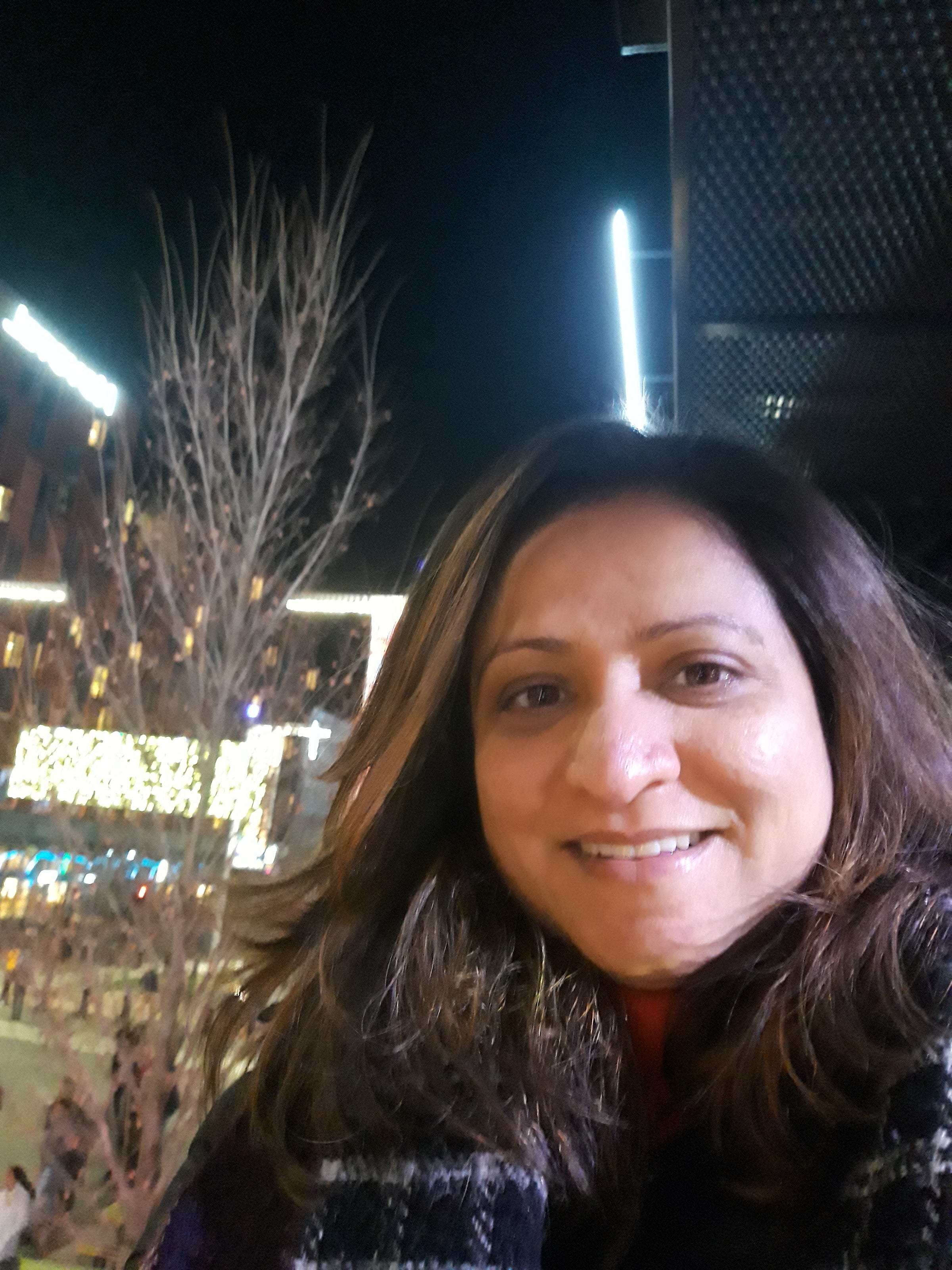 Shashi Dissanayake – Medium