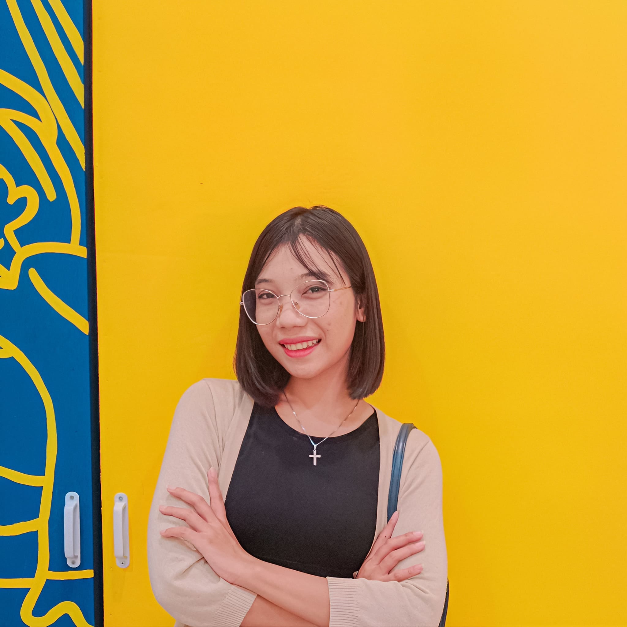 Tia Mitra – Medium