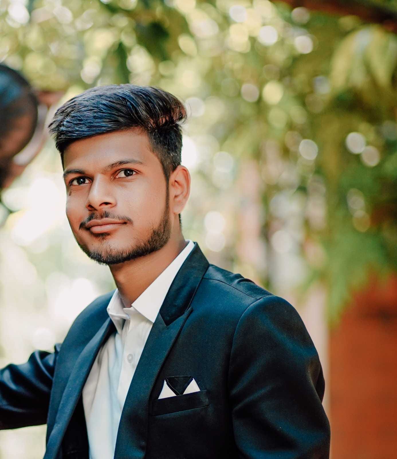 Tushar Dighe – Medium