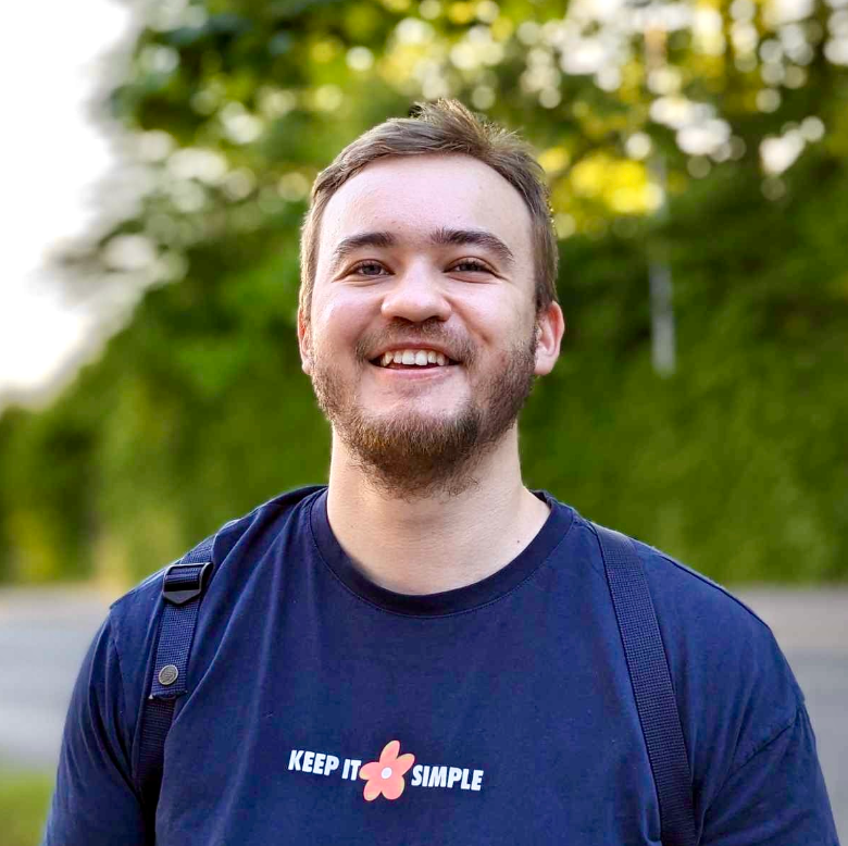 Mykyta Storchai – Medium