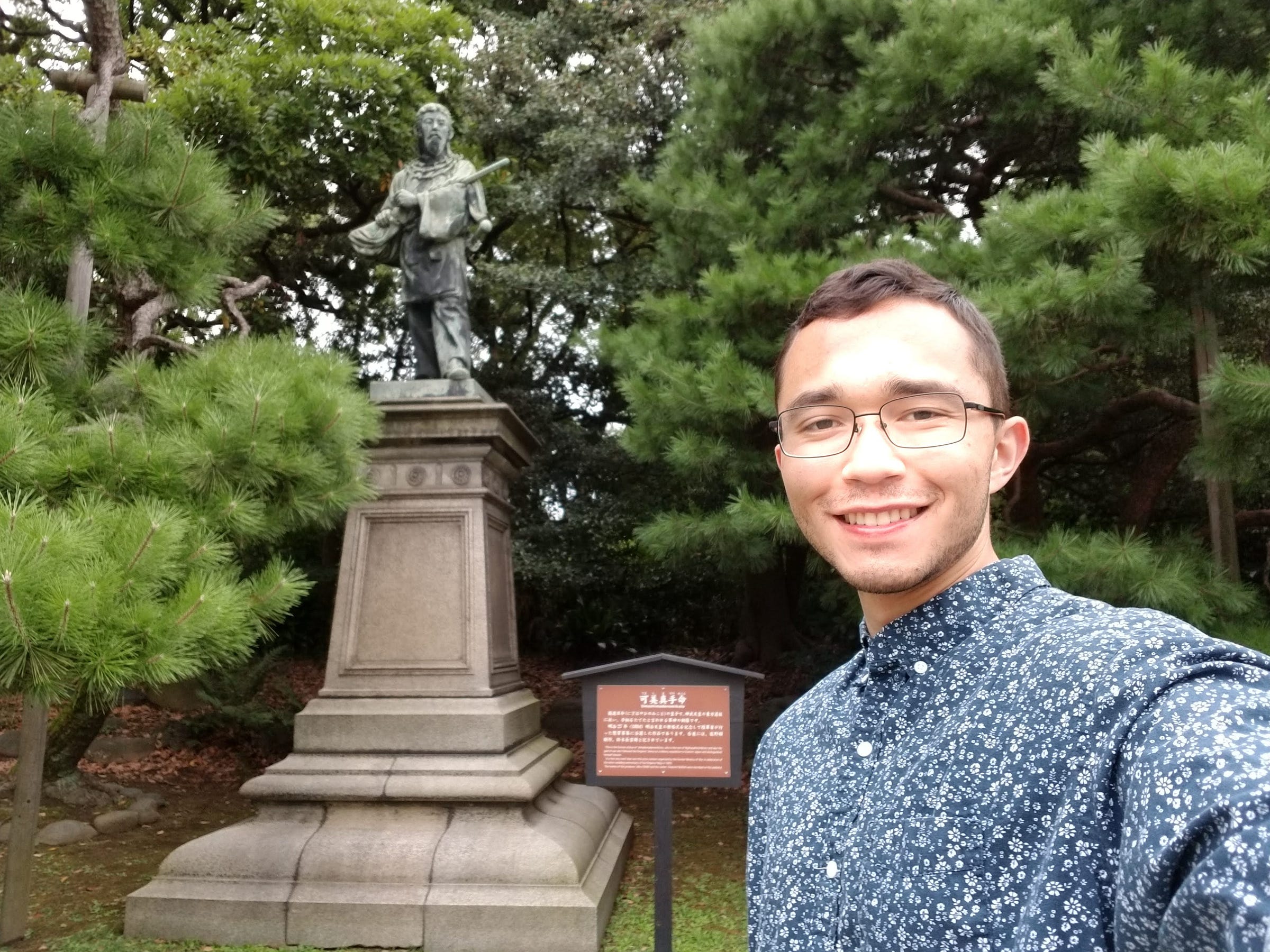 Lucas Moyer – Medium