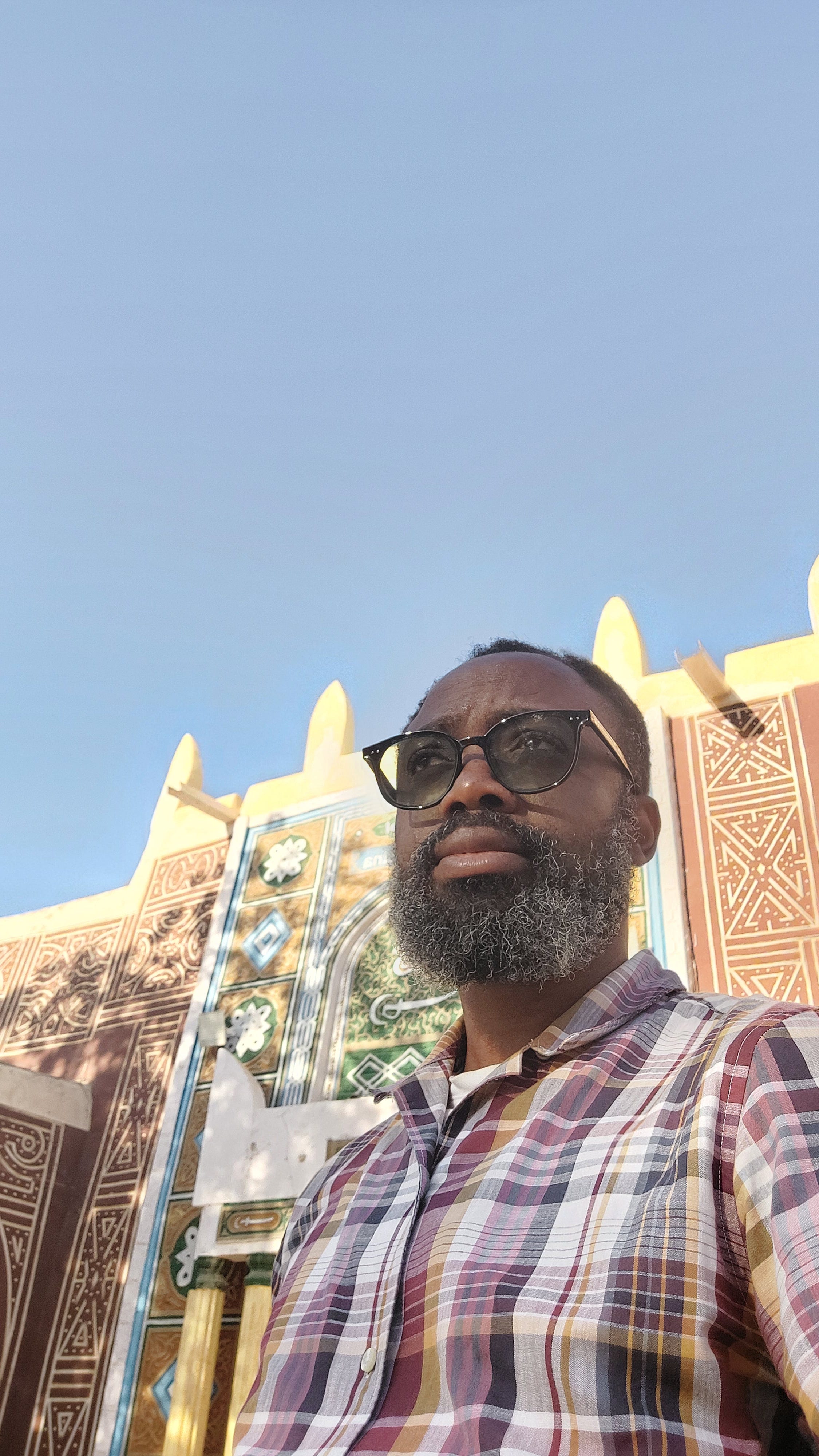 Deji Garuba – Medium