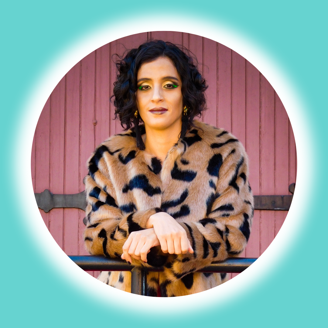 Carolina Chanis – Medium