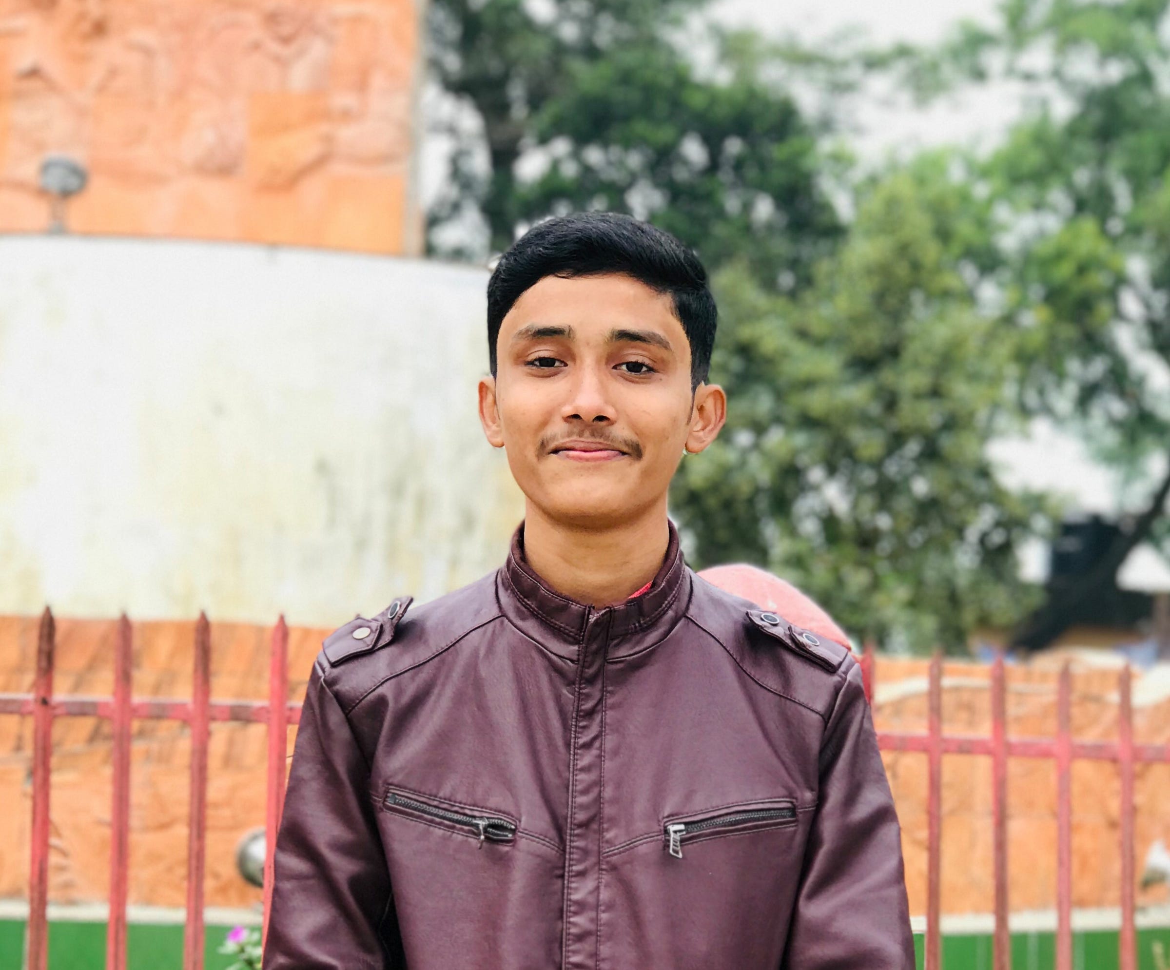 Rabiul Hasan – Medium