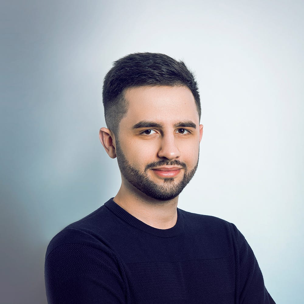 Pawel Cislo – Medium