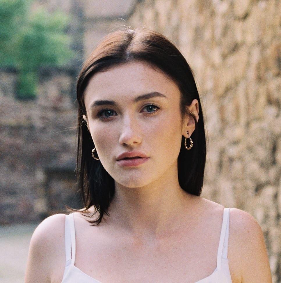 Emma Mckinnon – Medium