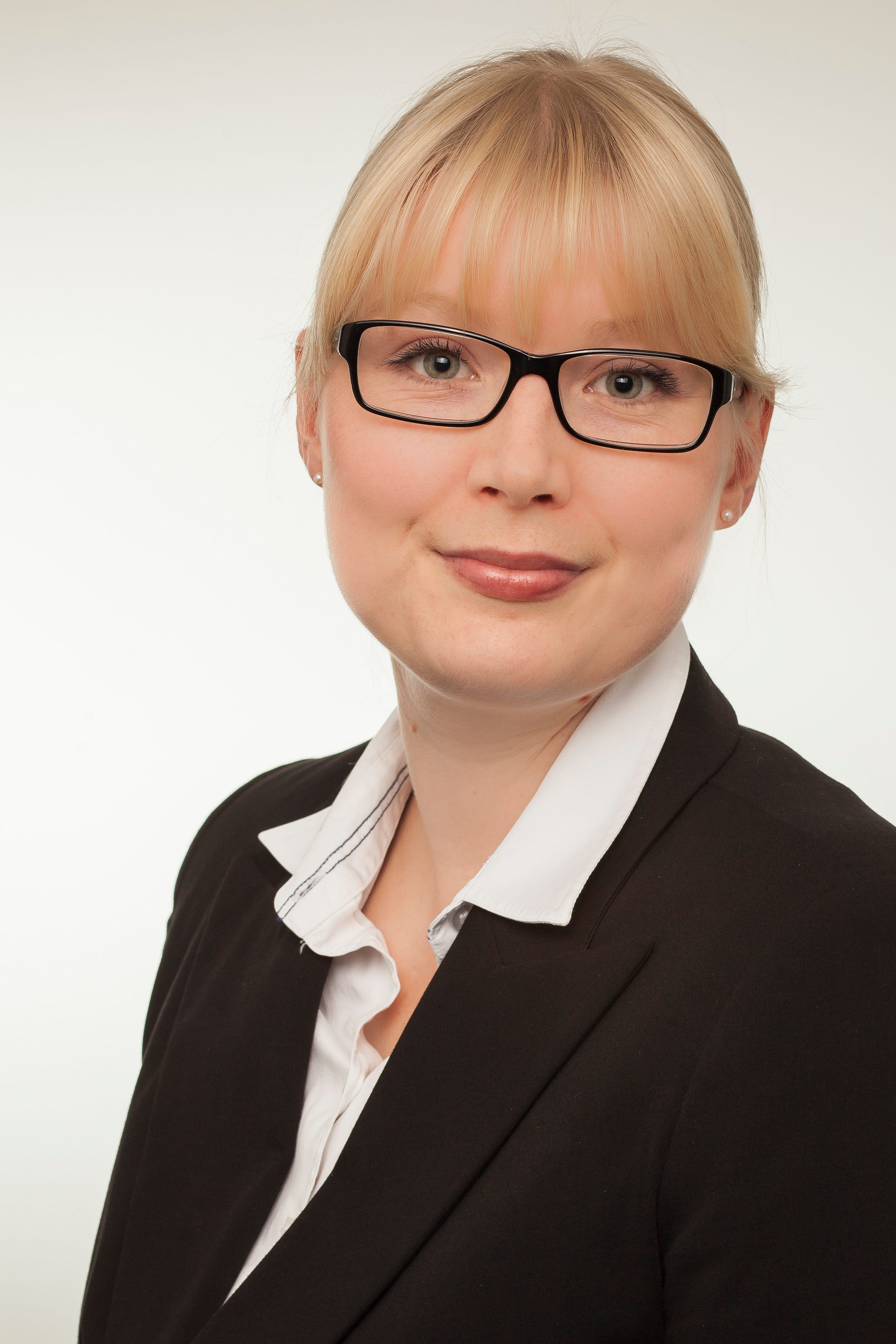 Laura Blees – Medium