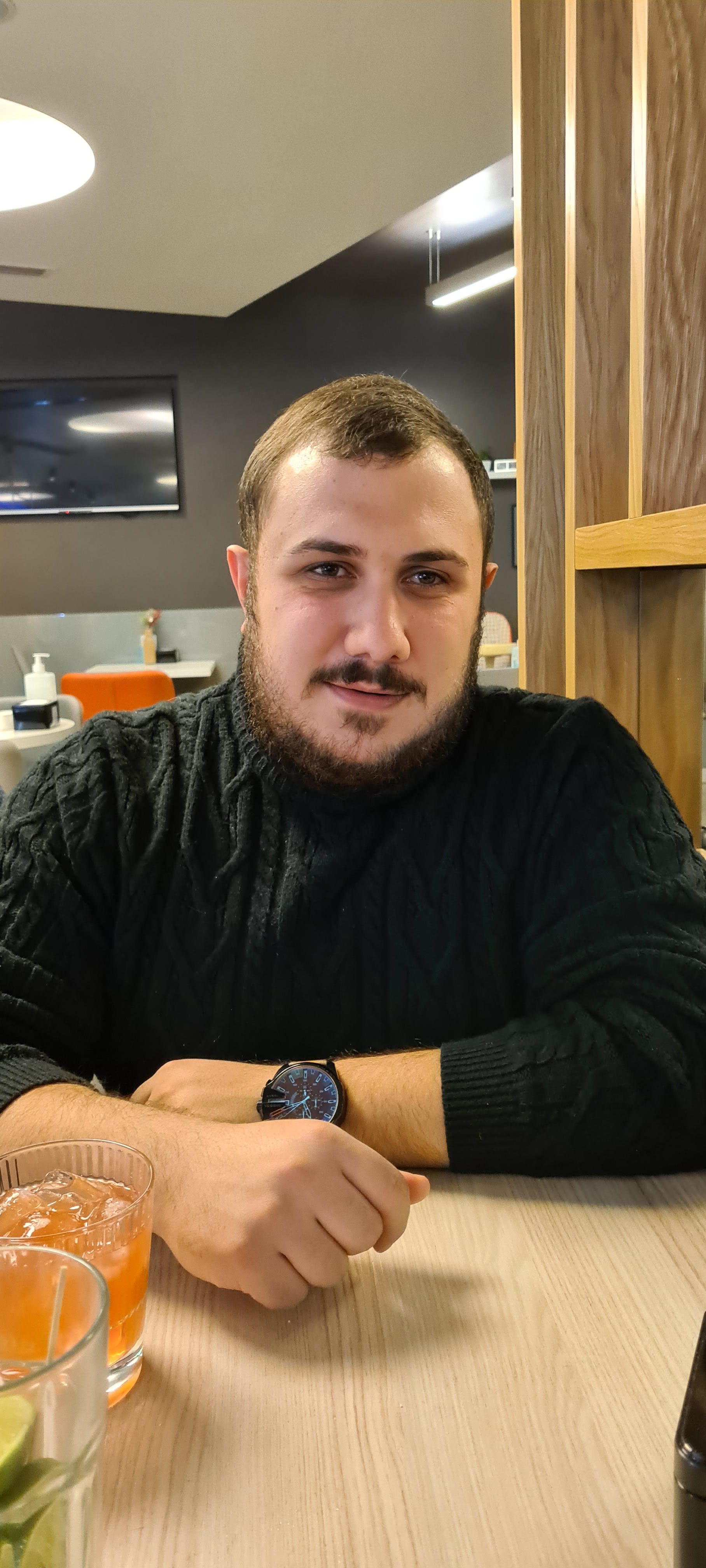 Rob Gasparyan – Medium