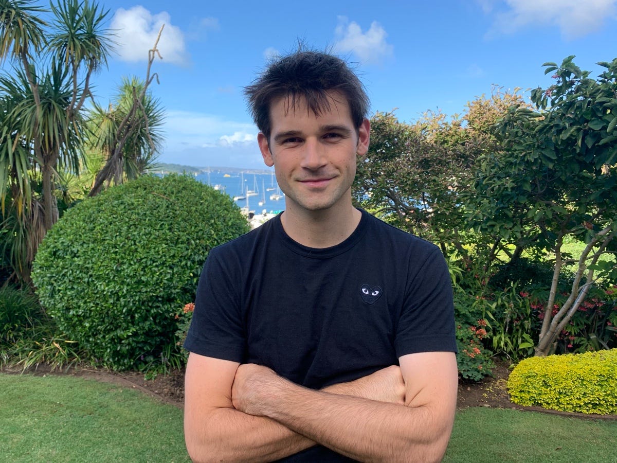 Charlie Veitch – Medium