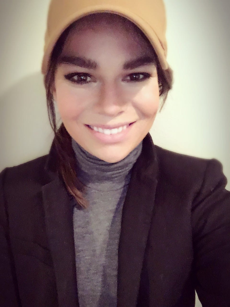 Lauren Randall – Medium